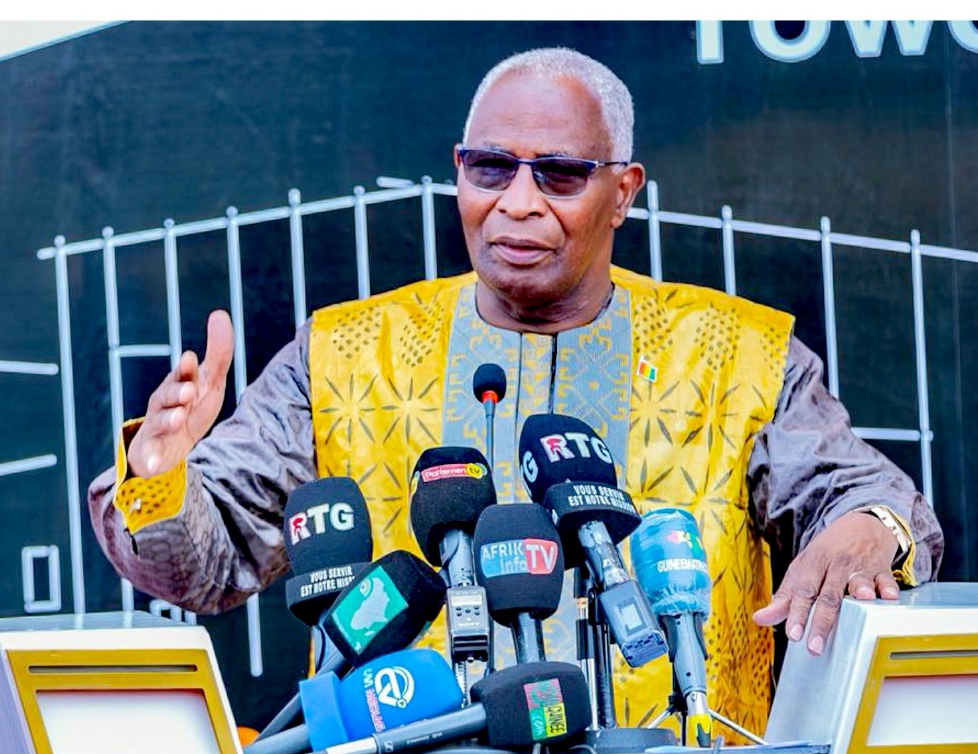 Guinée:Simandou, la montre et le Premier ministre Toto (Par Alpha ...